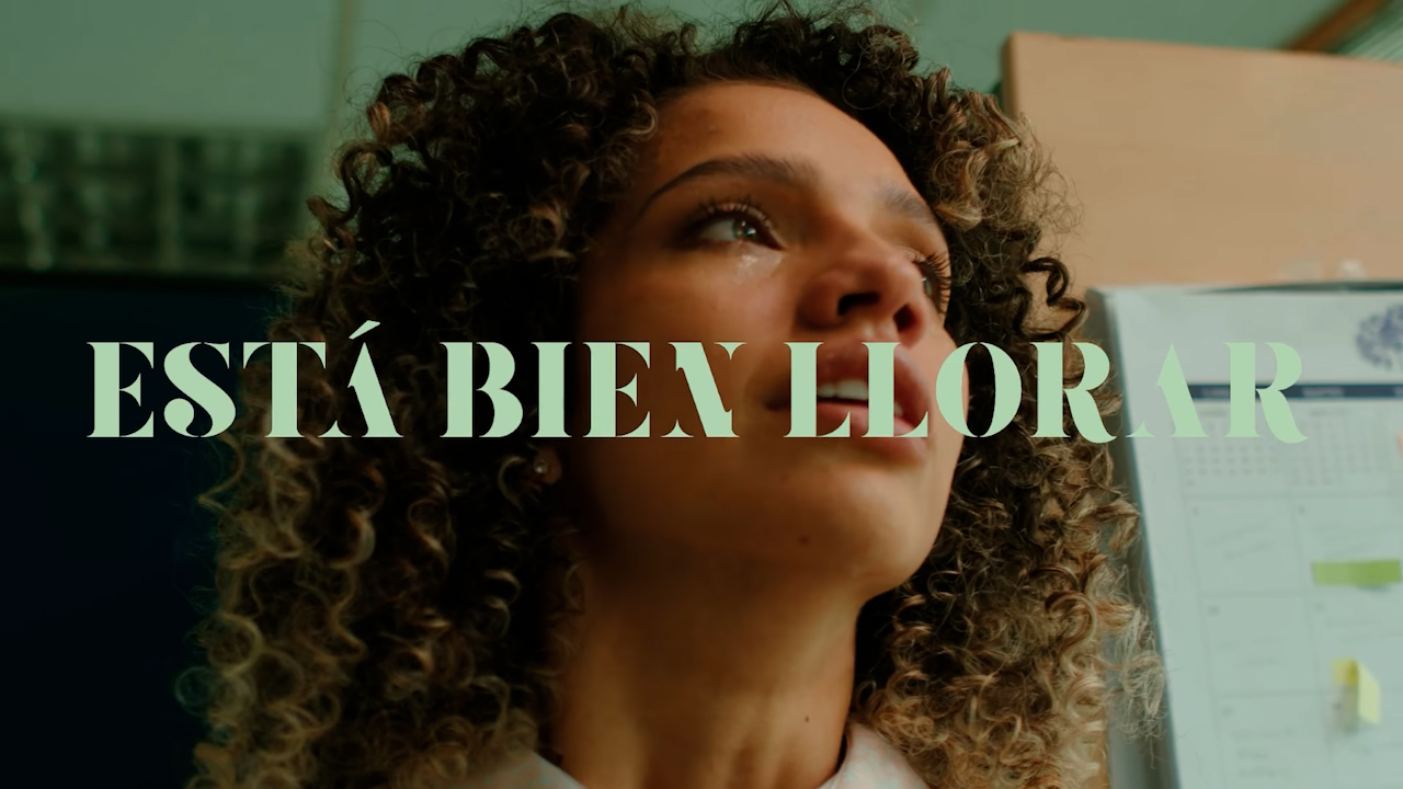 Está bien llorar - Gosh - Paper